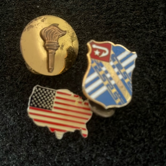 Accessories | Vintage Us Army Pins | Poshmark